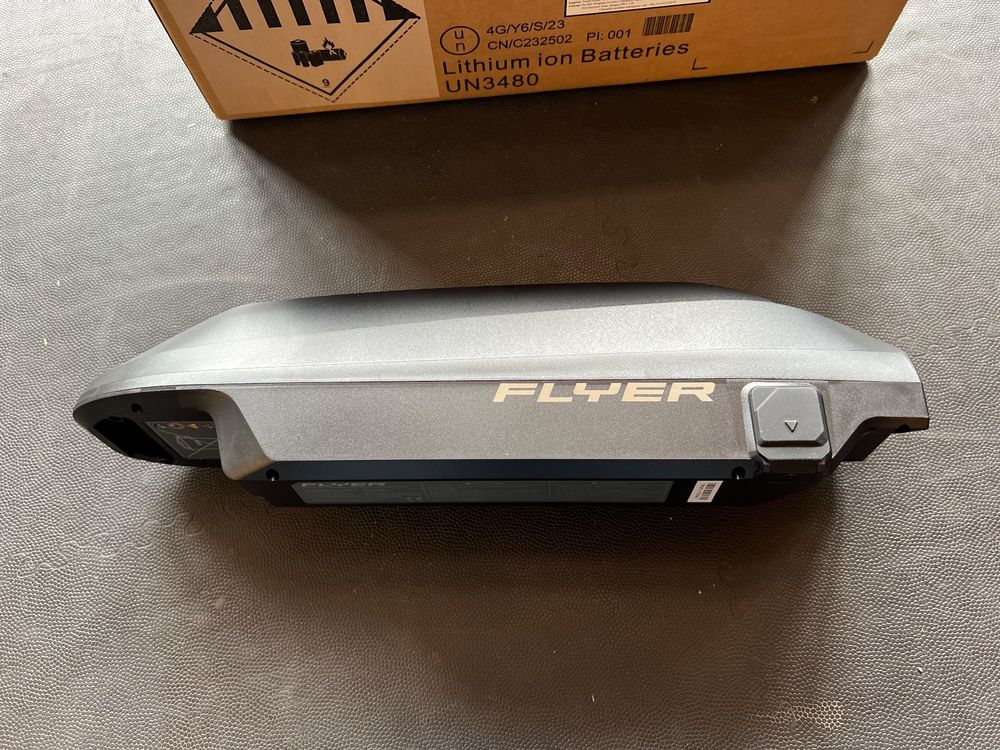 Flyer Panasonic Akku 750 Wh