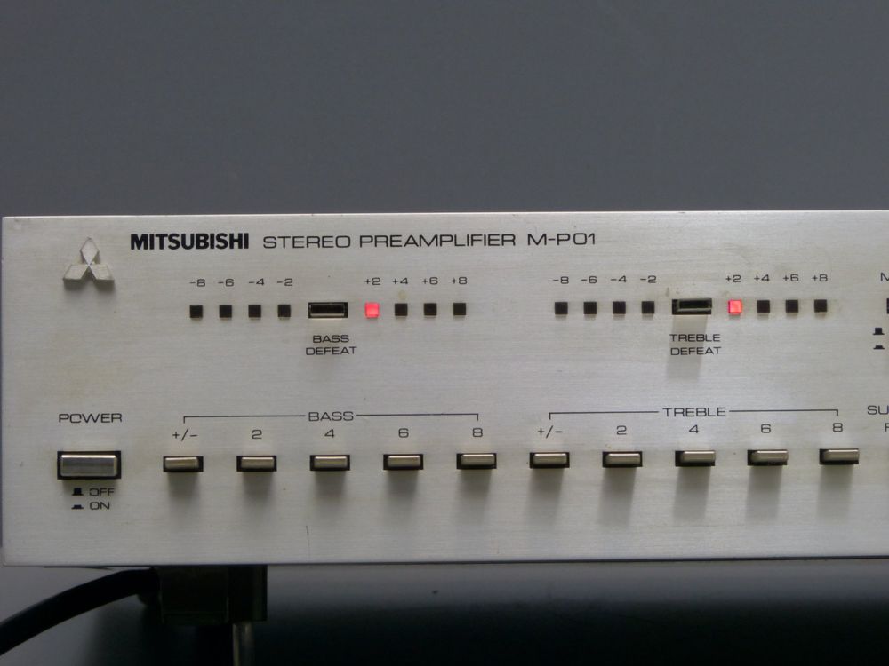Mitsubishi Stereo Preamplifier M-P01 / Vorverstärker | Kaufen auf Ricardo