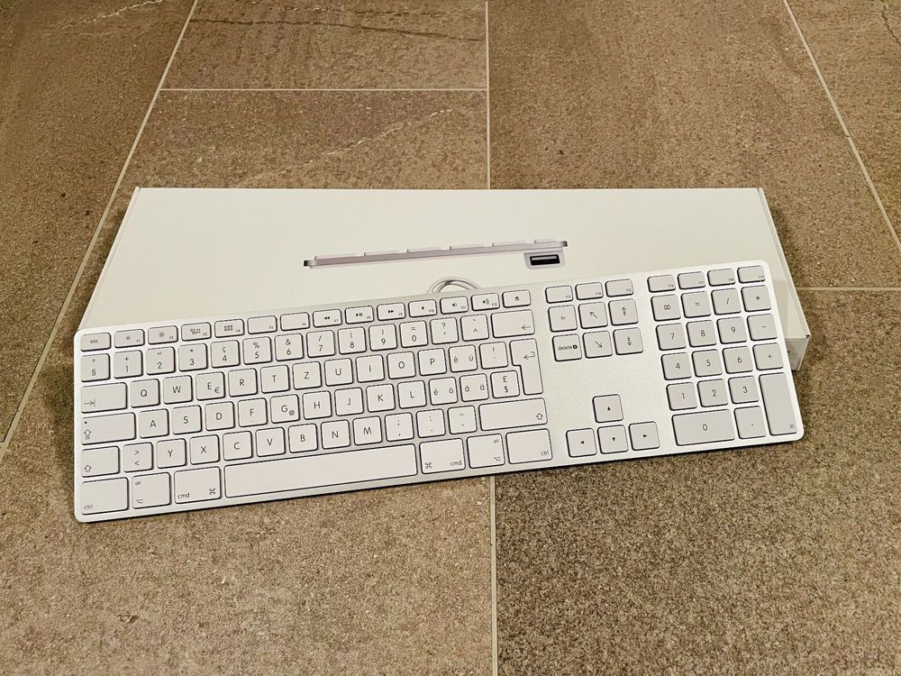 Apple CH Keyboard with Numeric Keypad | Kaufen auf Ricardo