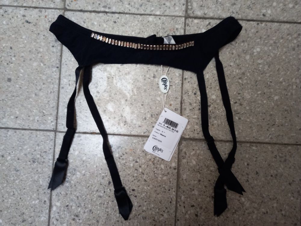 Strumpfhalter Gr. S neu (Neu (gemäss Beschreibung)) in Basel für CHF 1 ...