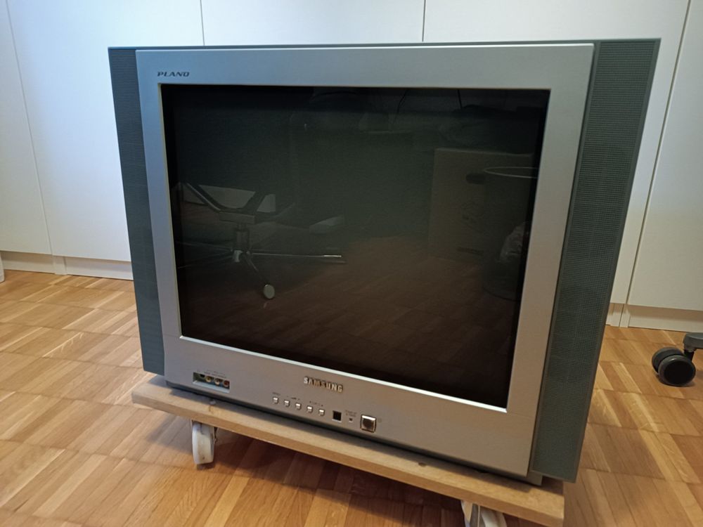 Samsung Plano CRT TV | Kaufen auf Ricardo