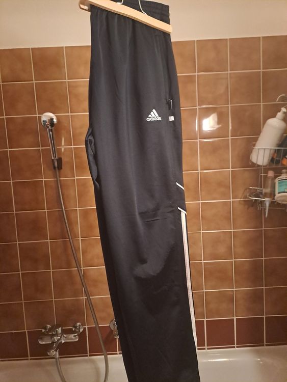 Joli training Adidas vintage collector (Neu (gemäss Beschreibung)) in Genève für CHF 20 – mit ...