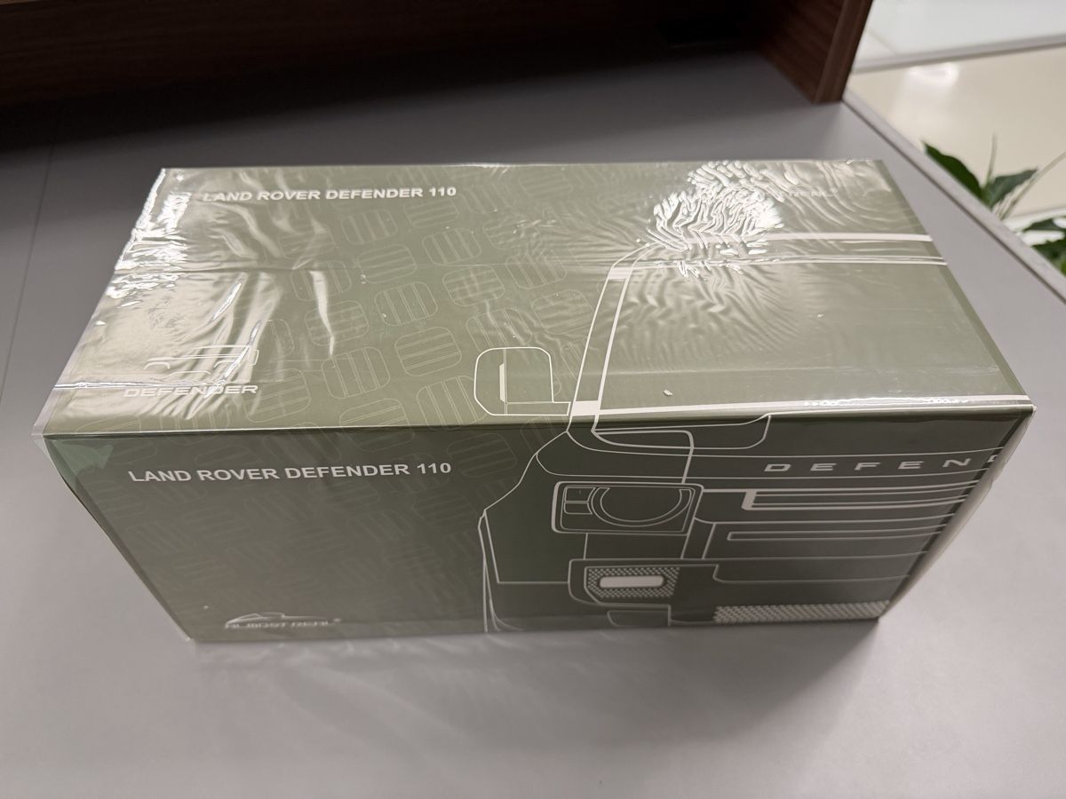Land Rover Defender 110 - 2023 - 1:18 - Sammlerstück (Neu und ...