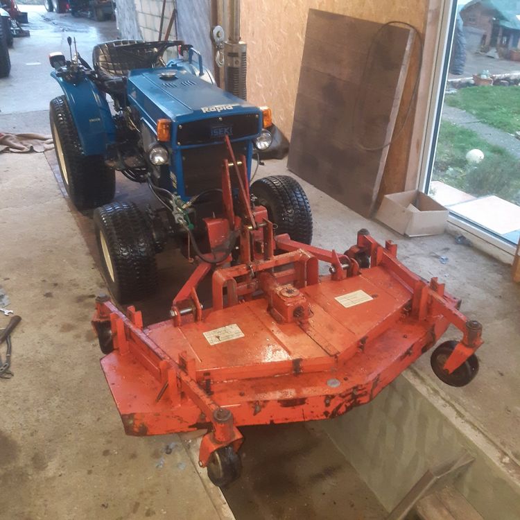 Tracteur, Traktor Iseki, Schneepflug,, Mahwerk, tondeuse... (Gebraucht) in Cuarny für CHF 8800 ...