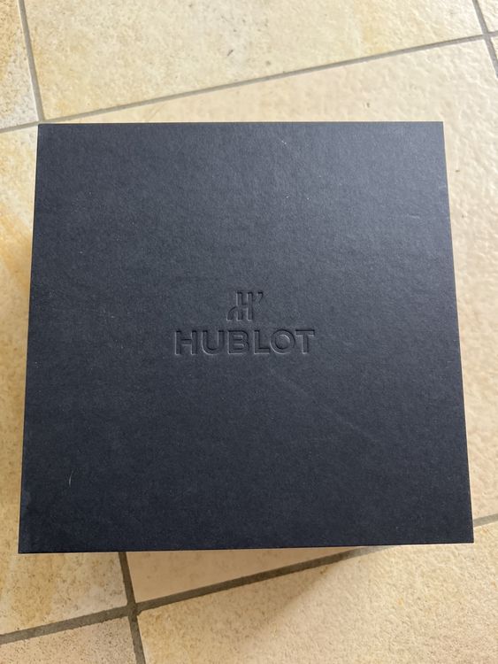 Hublot Uhrenbox Box Original Eiche gross mit Kissen (Gebraucht) in Egg ...