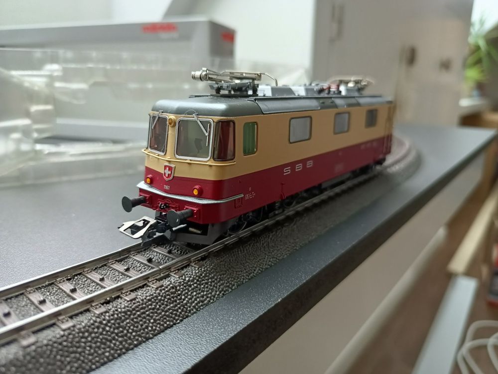 Märklin 37343 Re 4/4 II 11161 SBB TEE, digital (Neu (gemäss ...