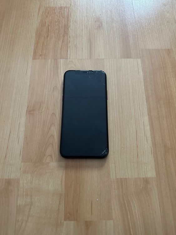 iPhone 11 Pro défectueux (Defekt) in Lausanne für CHF 160 – mit ...