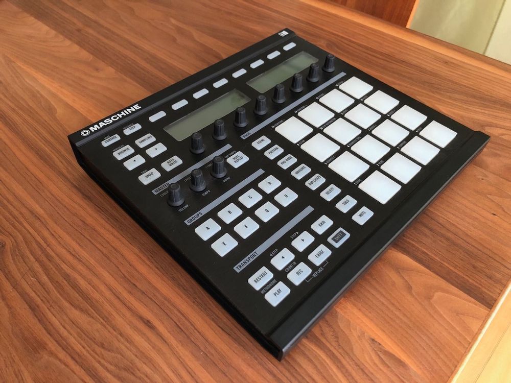 Native Instruments Maschine + Expansions (Gebraucht) in Aarau Rohr für ...