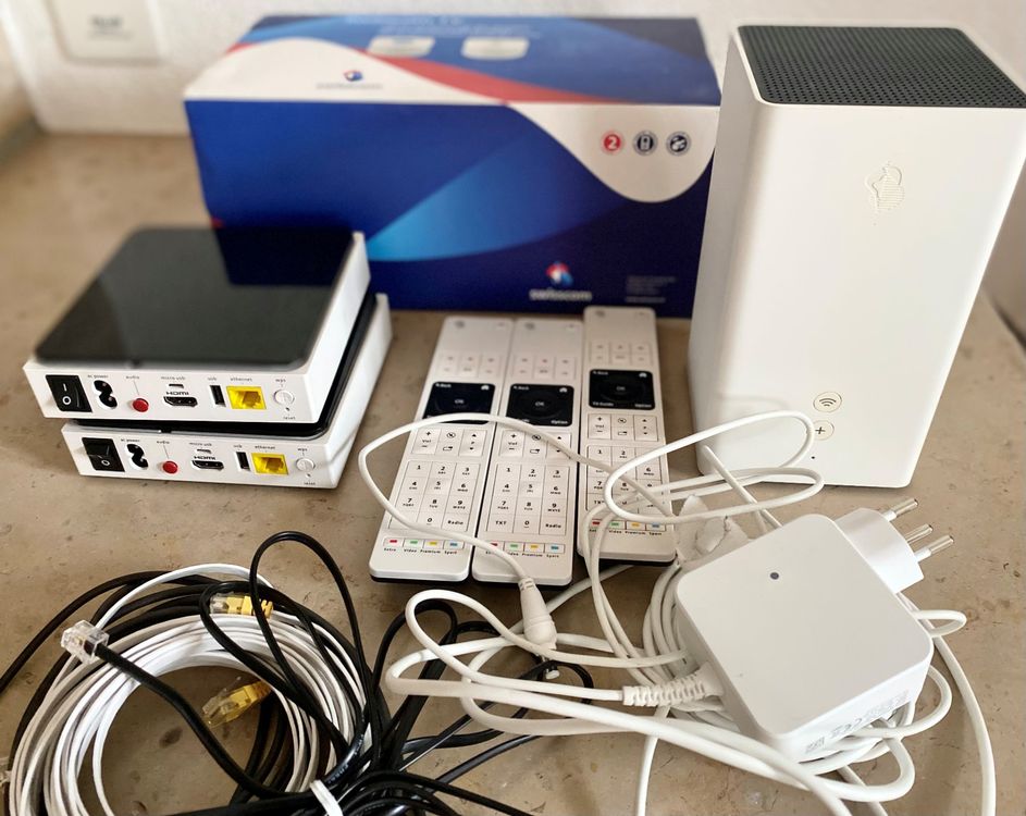 Swisscom TV Box Set, Router, 3 Fernbedienungen und mehr (Gebraucht) in ...