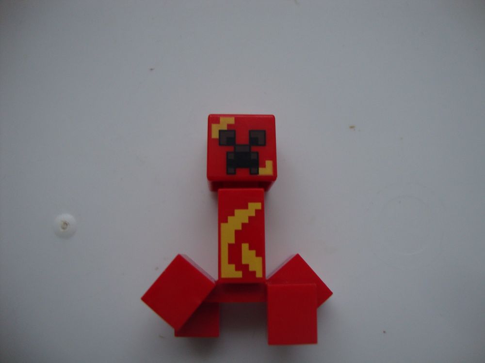 Lego Minecraft Figur Redstone Golem (Gebraucht) in Schaffhausen für CHF ...