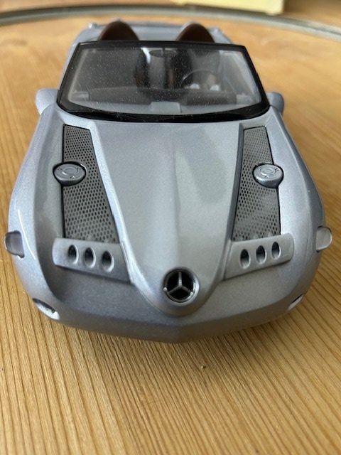 1 x Mercedes Benz Vision SLA, Roadster silber M 1:18, Gate | Kaufen auf ...