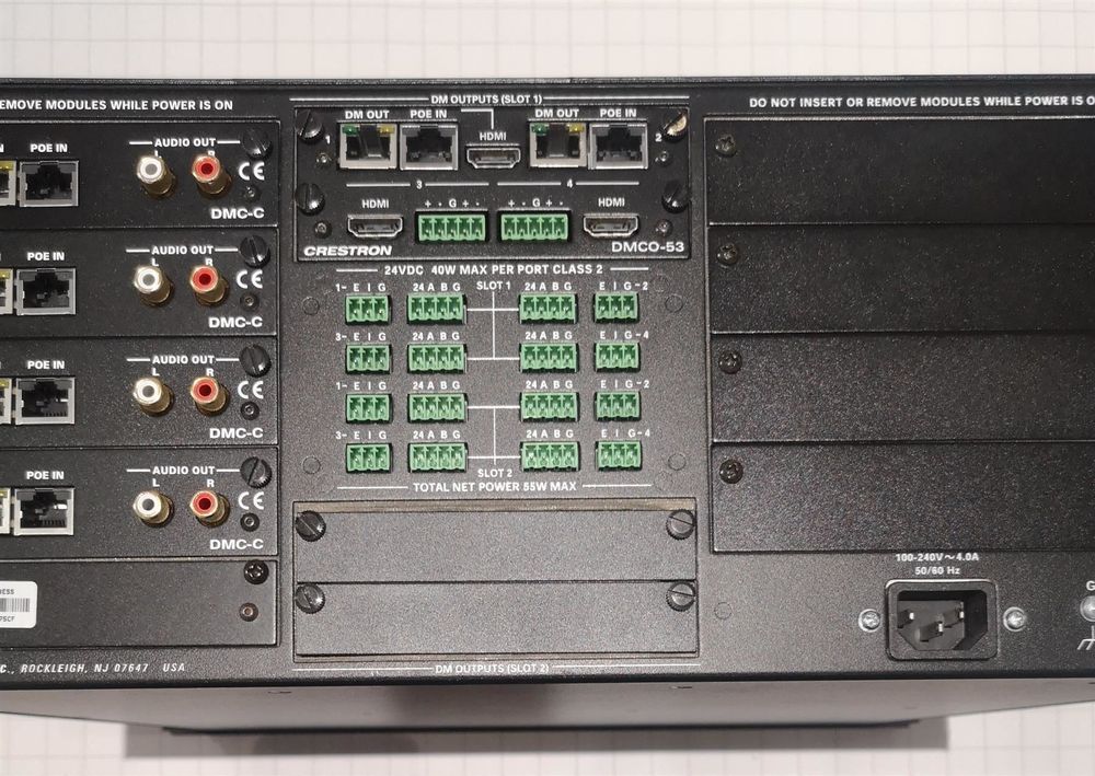 Crestron DM-MD8x8 (4x4 bestückt) & MC2E | Kaufen auf Ricardo