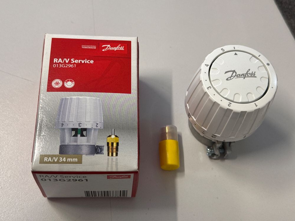 3x Danfoss Thermostatkopf RV/V mit 34 mm Anschluss (Neu und originalverpackt) in Fehraltorf für ...