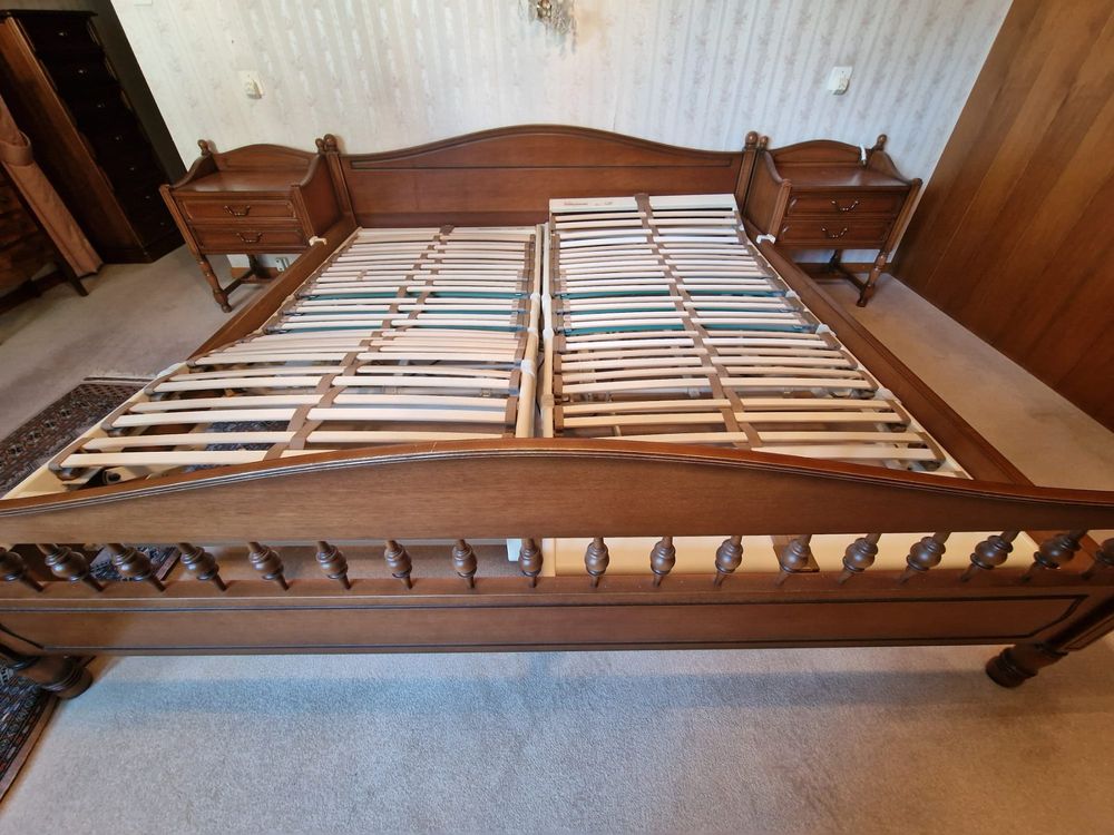 Bettgestell inkl. 2 Nachttischchen (Gebraucht) in Nussbaumen AG für CHF 50 – nur Abholung auf ...