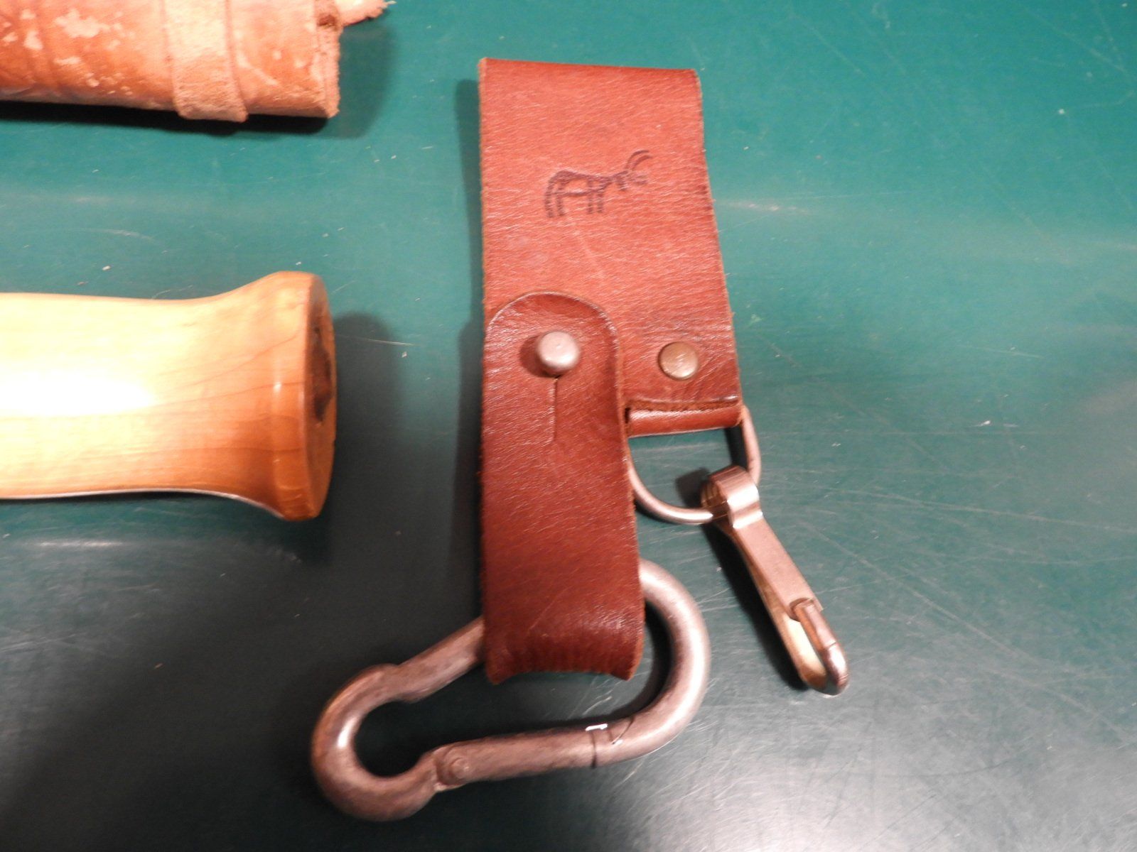 JAGDMESSER MIT ETUI, SUOMI FINLAND, LEDER MIT MOUSQUETON MET (Gebraucht ...