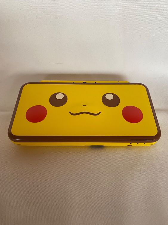 Pikachu Edition Nintendo 2DS XL (Neu (gemäss Beschreibung)) in Kerzers ...