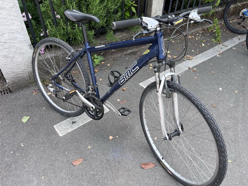 Vélo tout chemin BMC bleu, 24 pouces (Gebraucht) in Céligny für CHF 90 ...