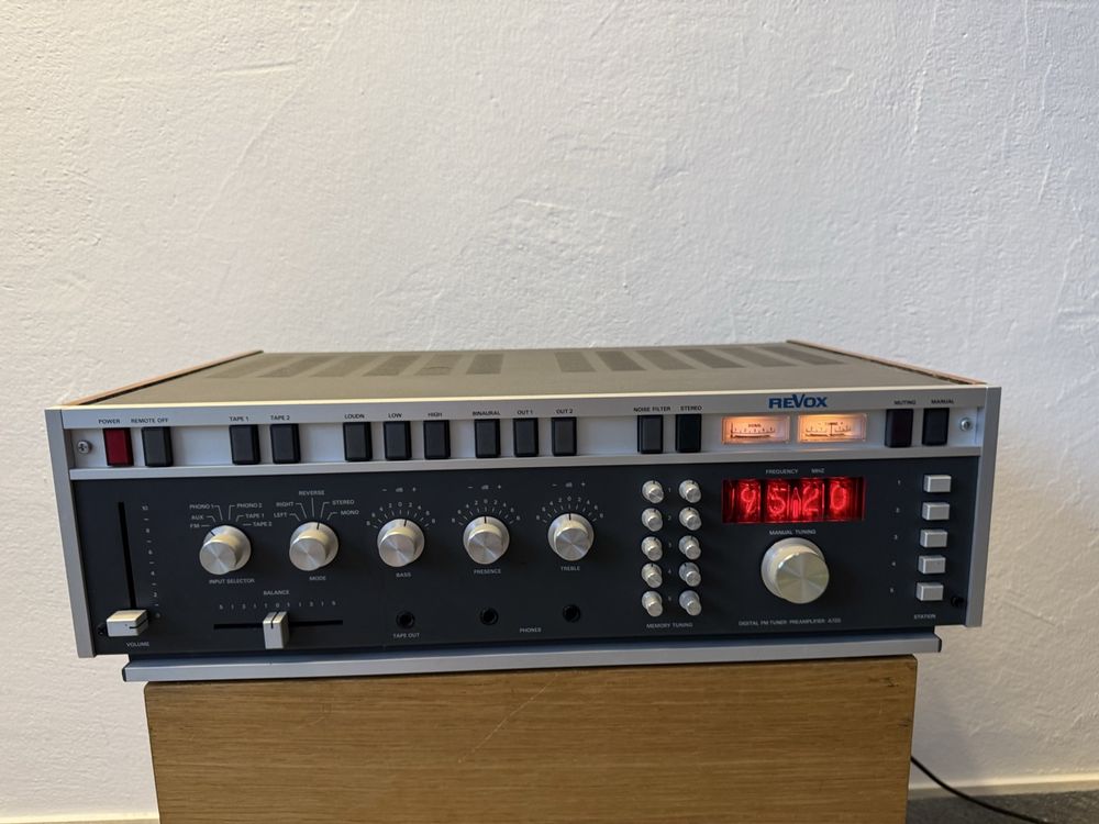 Revox A720 Digital FM Tuner Vorverstärker, Vintage! (Defekt) in chur ...