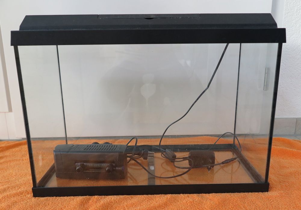 Aquarium Juwel 80 inkl. Innenfilter, Beleuchtung (LED) ect. (Gebraucht ...