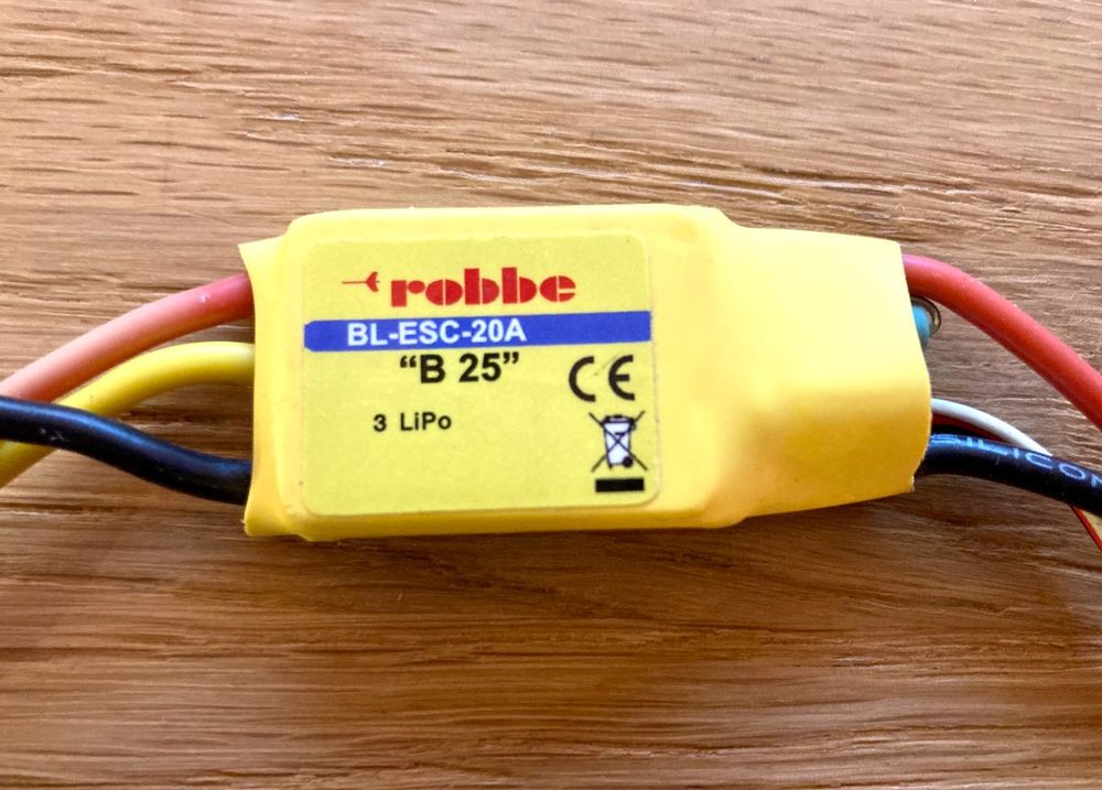 ESC moteur brushless Robbe BL-ESC-20A (Gebraucht) in Lausanne für CHF 12.5 – mit Lieferung auf ...