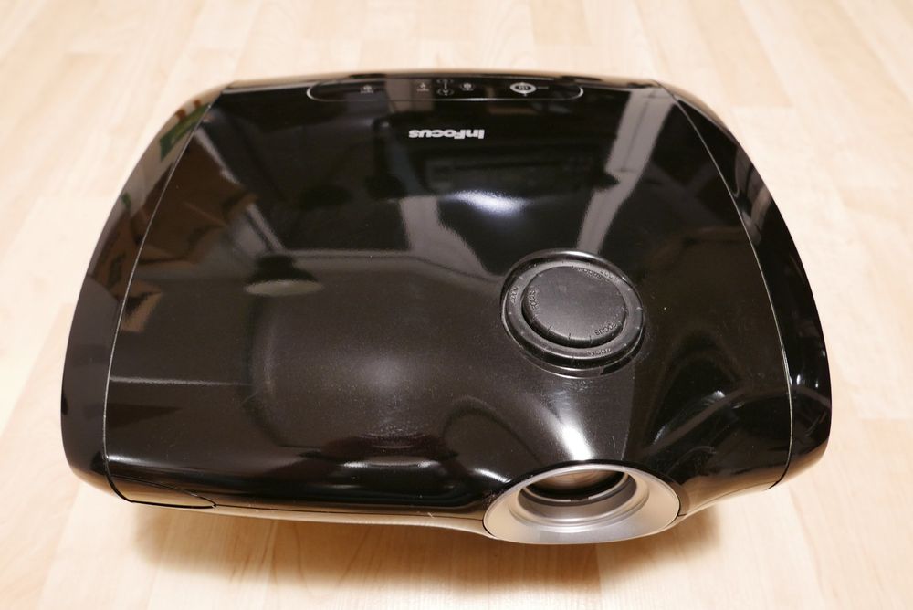 Projektor Beamer InFocus IN76 720p 2618 Lampenstunden | Kaufen auf Ricardo