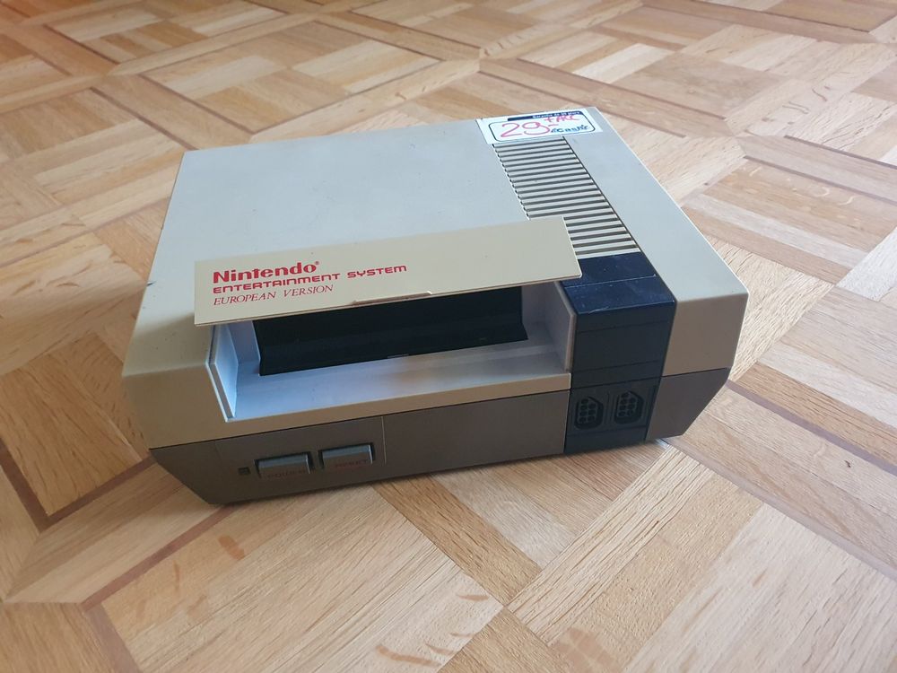 Console Nintendo NES édition Européenne vintage (Gebraucht) in Delémont ...
