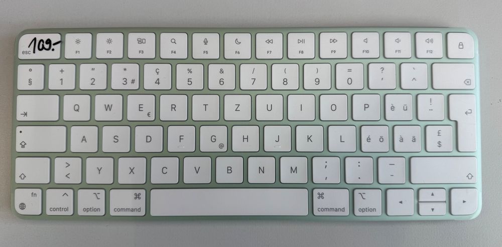 Neues Apple Magic Keyboard – CH Layout grün (Neu und originalverpackt ...