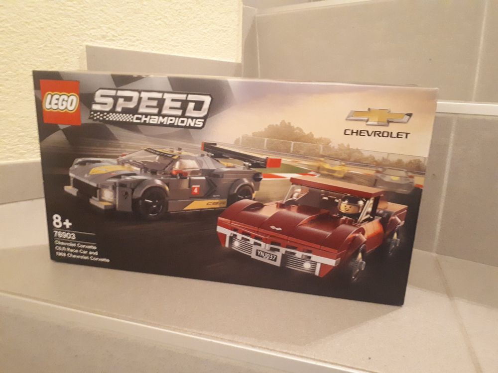 Lego Set Corvette C3 und C8 (Gebraucht) in Düdingen für CHF 29 – mit ...