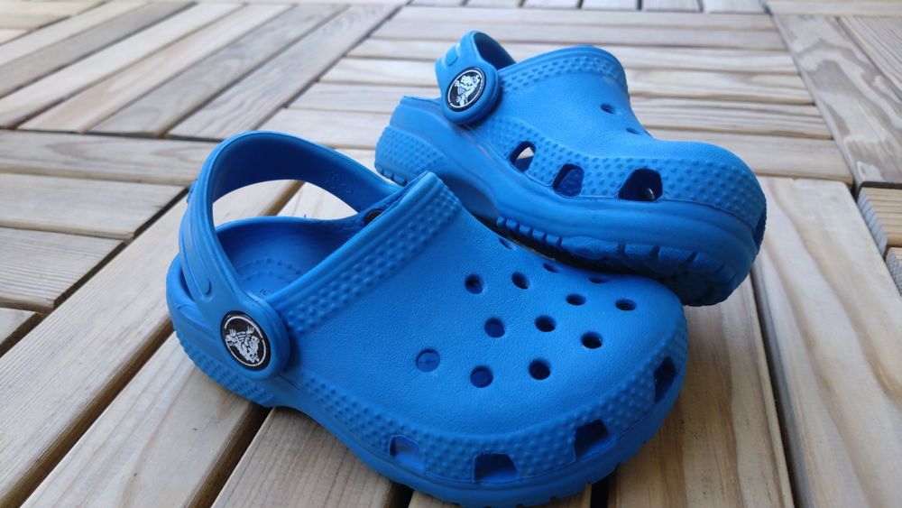 Original crocs Grösse 22/23 (Gebraucht) in Aarau für CHF 9 – mit ...