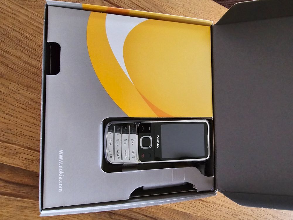 Nokia 6700 Chrom (Gebraucht) in Kaltbach für CHF 50 – nur Abholung auf ...
