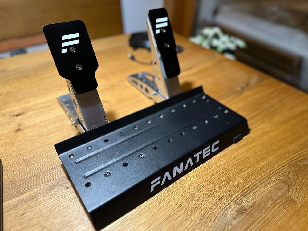 Fanatec CSL DD(8Nm) mit McLaren Lenkrad, Pedalen und Display (Gebraucht ...