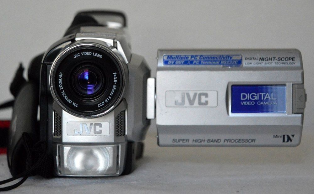 Camcorder / caméscope JVC GR-DVL150E MiniDv (Defekt) in Collonges für CHF 20 – mit Lieferung auf ...