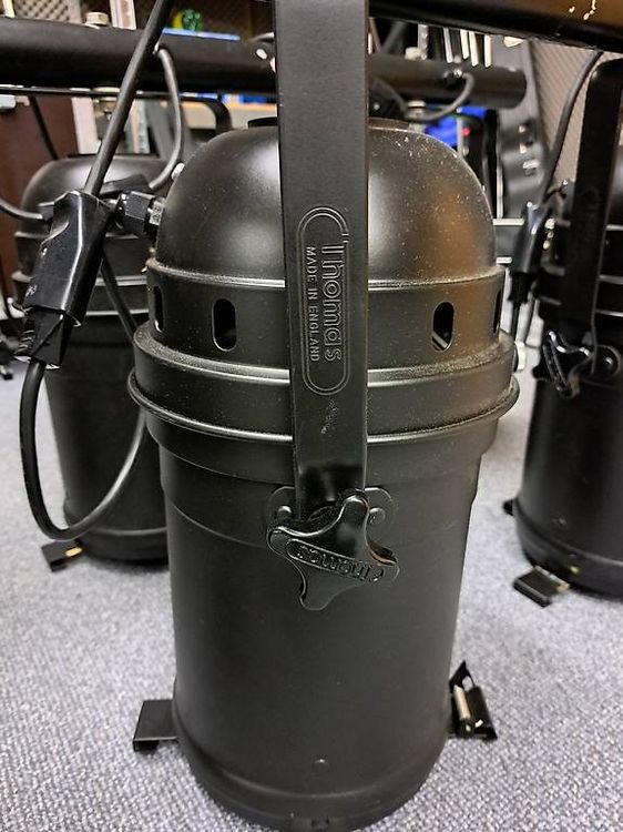 Thomas PAR64 Scheinwerfer / 2 x 6er Bar CP62 / Harting/12kW (Gebraucht ...