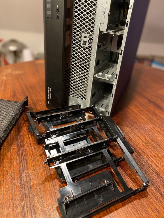 PC Dell Precision Tower 7910 Intel Xeon zum Ausschlachten (Defekt) in ...