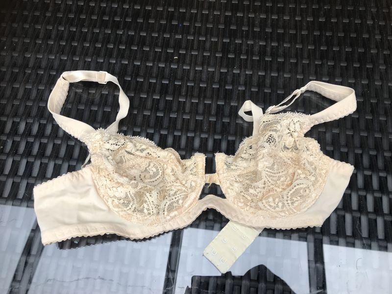 Mädchen BH 70A Marke Missa (Gebraucht) in Bergdietikon für CHF 7 – mit ...