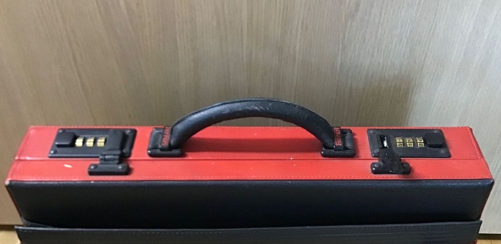 Ferrari Akte Koffer | Kaufen auf Ricardo