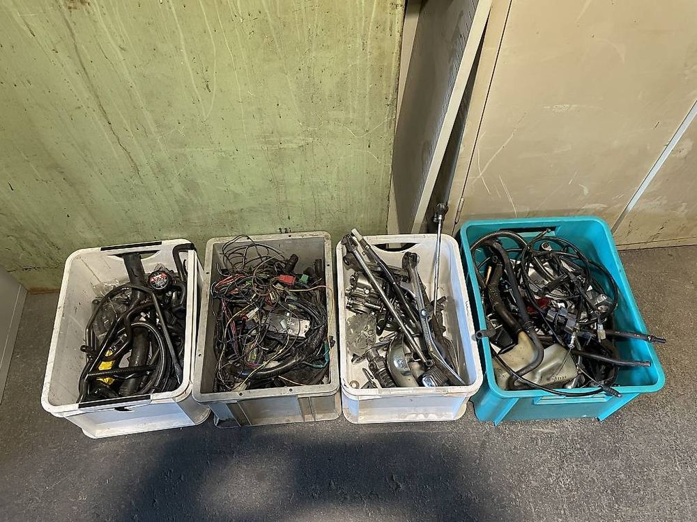 Honda VT600 Schlachtung (Gebraucht) in Heiligkreuz (Mels) für CHF 1 – nur Abholung auf Ricardo ...