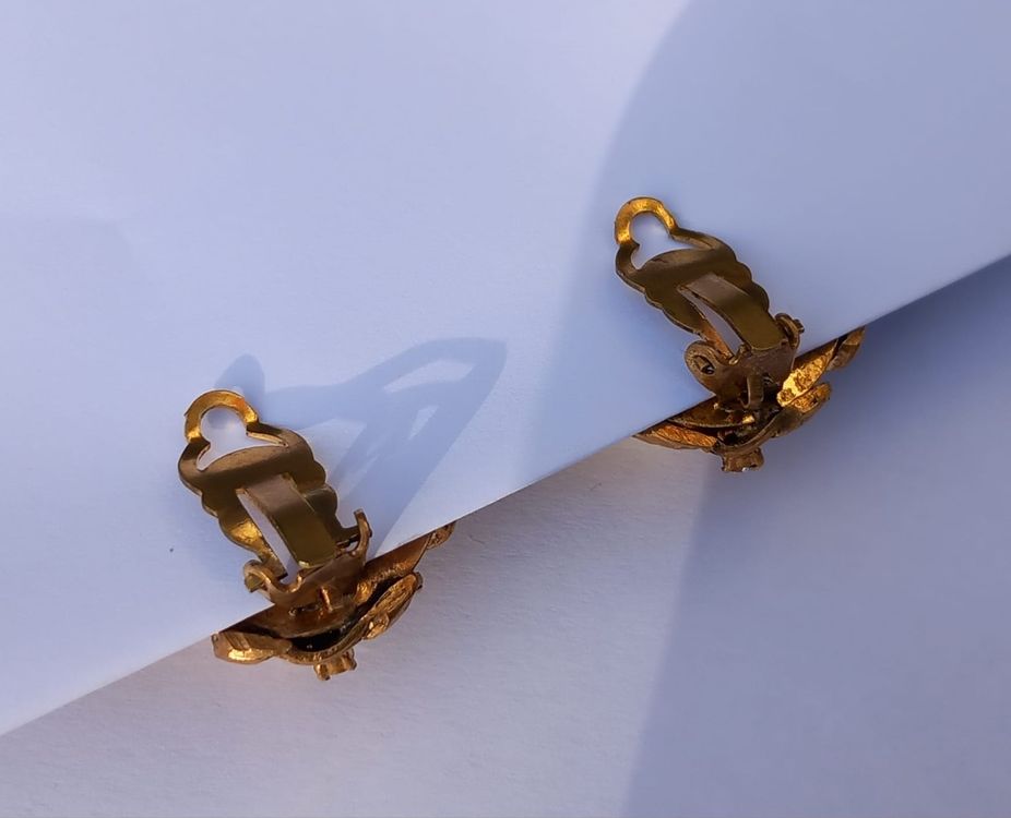 Original Vintage Ohrclips von Chanel mit echten Perlen (Gebraucht) in Winterthur für CHF 239 ...