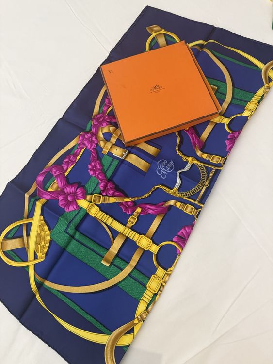 Écharpe Hermès "Grand Manège" vintage (Gebraucht) in Payerne für CHF ...