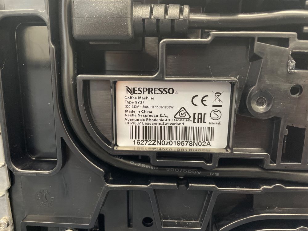 NESPRESSO ZENIUS ZN100 PRO Typ 9737 | Kaufen auf Ricardo