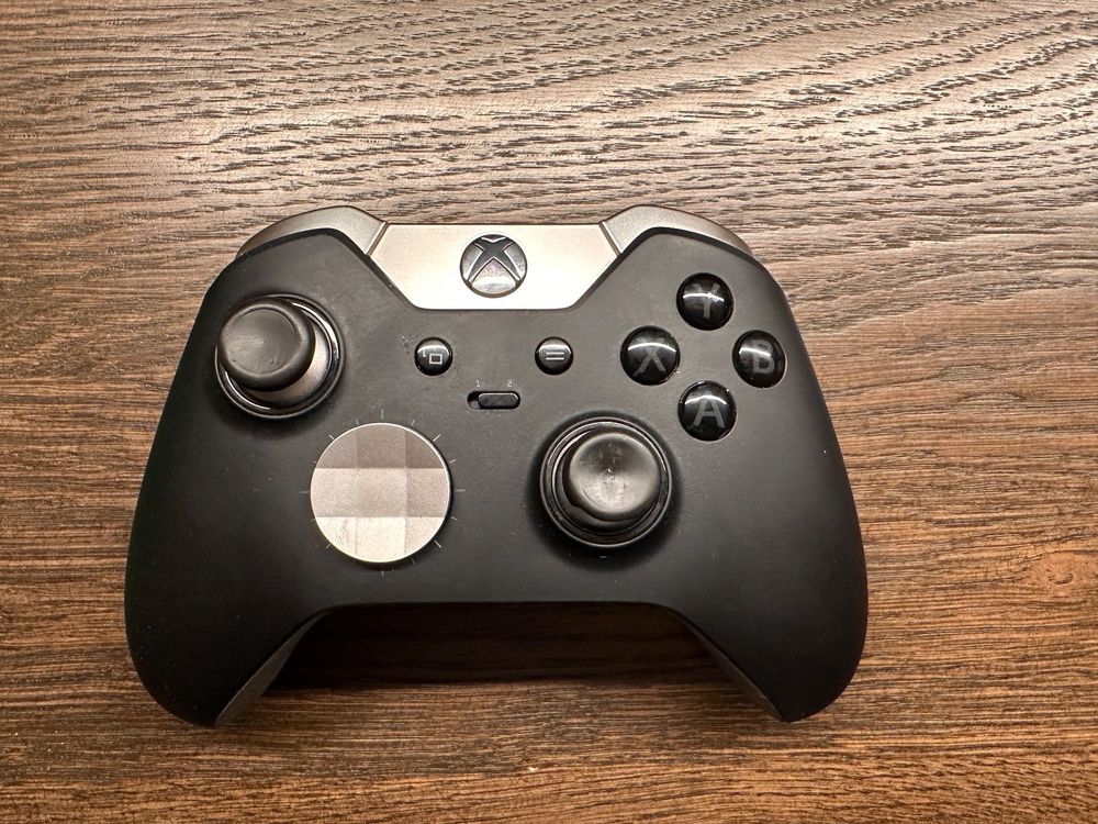 Xbox Elite Wireless Controller (1st. Gen) (XBOX/PC) (Gebraucht) in Wil ...
