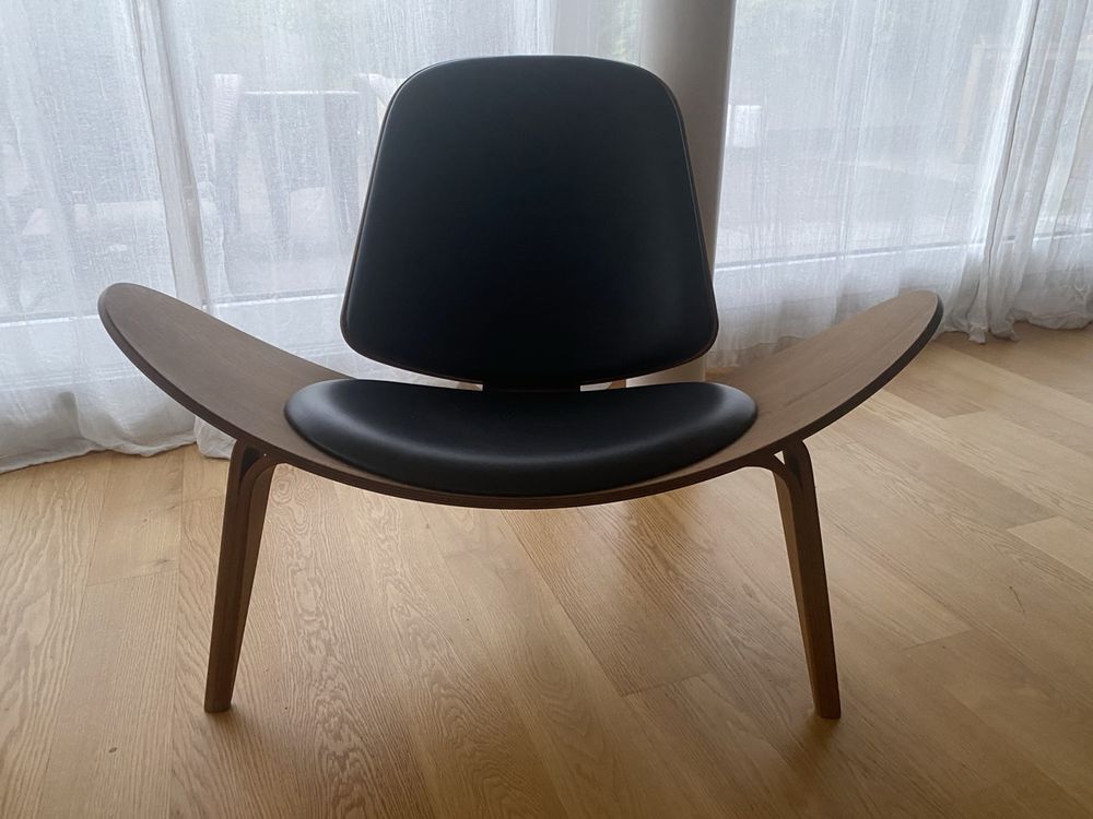 Shell chair Design Hans Wegner von Carl Hansen & sons (Neuf (Voir ...