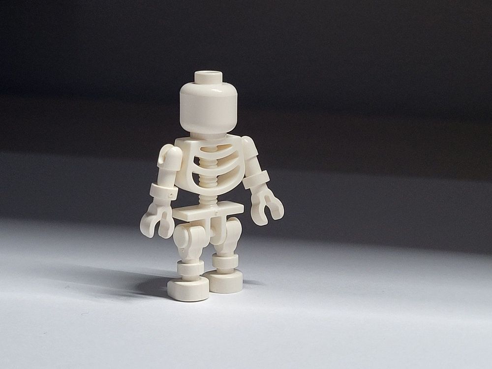 LEGO Castle Minifigur gen001: Skelett mit standard Schädel | Kaufen auf ...