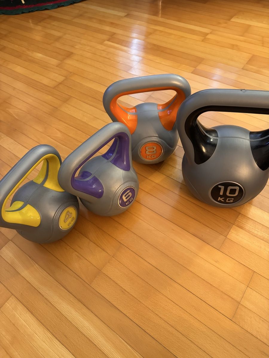 Kettlebell Set - 4 Weights - 4kg, 6kg, 8kg and 10kg 💪🏋️‍♀️ (Gebraucht ...