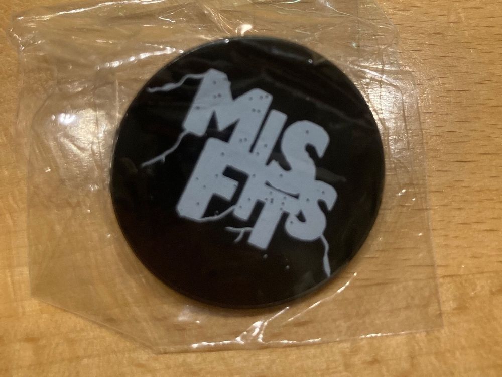 Misfits Pin Anstecker Punk Roc Metal Band (Neu (gemäss Beschreibung ...