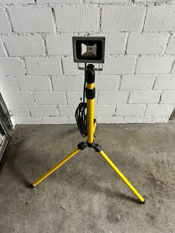 Baustellen Scheinwerfer LED (Gebraucht) in Goldach für CHF 24 – mit Lieferung auf Ricardo kaufen