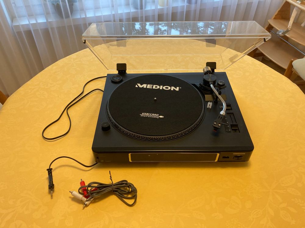 1 x Plattenspieler MEDION + 34 LPs + 2 LP Boxen (Gebraucht) in ...