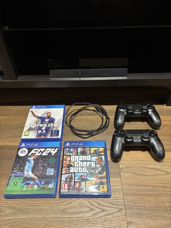 PS4 Playstation 4 Fifa23, FC24, GTA5, 2 Controller (Gebraucht) in Wilen ...