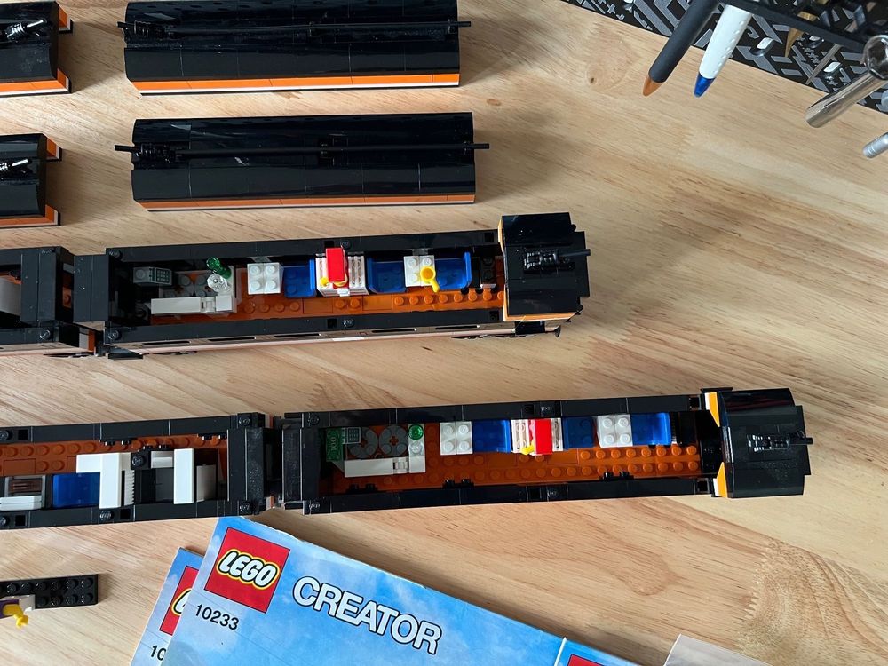 2x LEGO Creator Horizon Express 10233 ab CHF 1.- 🥳 (Gebraucht) in ...