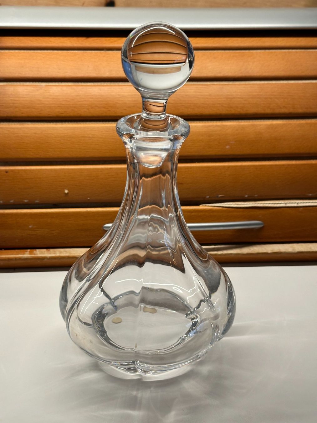 Carafe en cristal de Sèvres très chic pour le service du vin (Neu ...